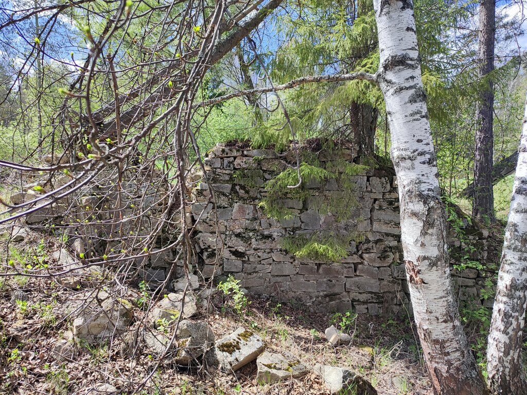 Turistik yerler Развалины старой мельницы, Sverdlovskaya oblastı, foto