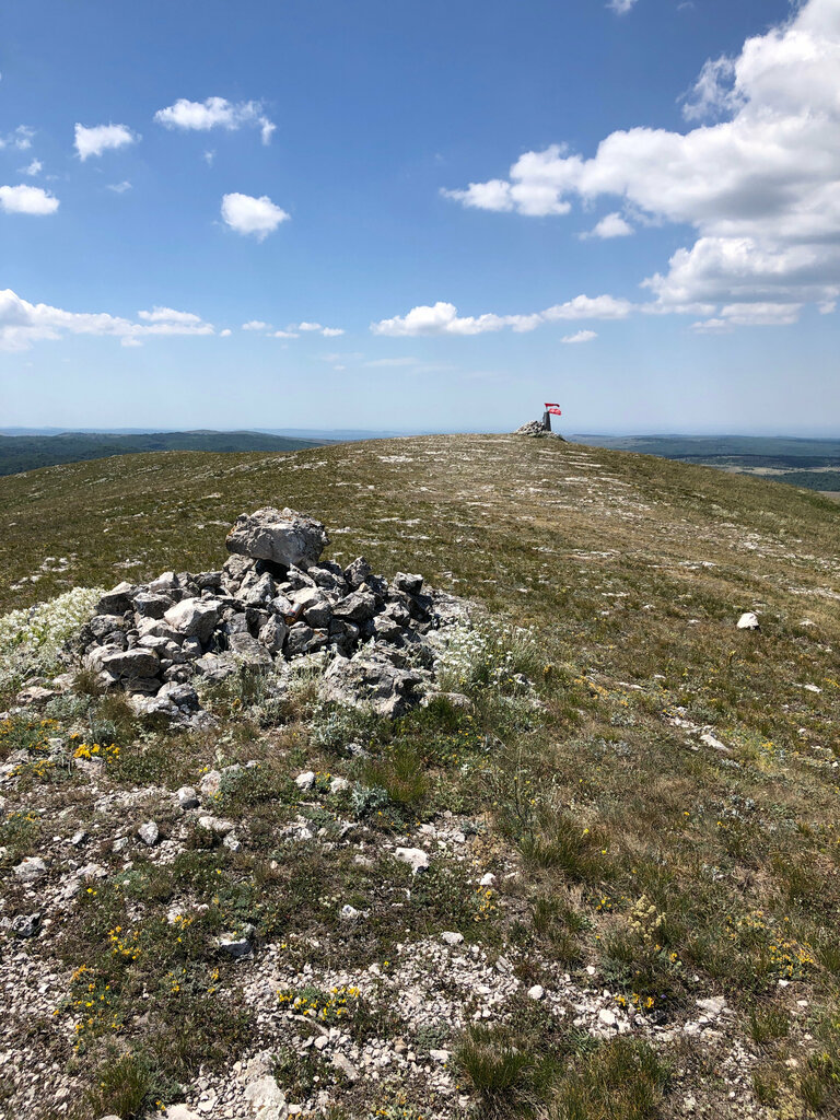 Dağ zirvesi Гора Кара-Тау, Kırım Cumhuriyeti, foto
