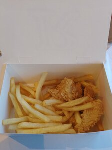 Rostic's (ulitsa Kolontsova No:5с1, Mytischi), fast food  Mytişçi'den