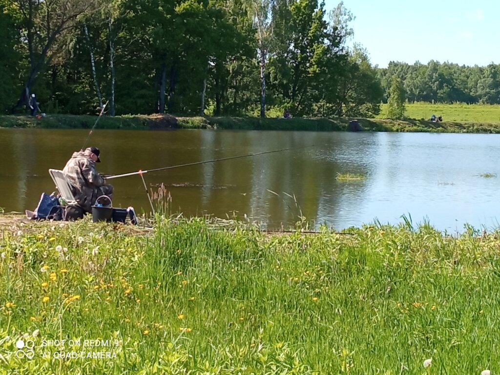 Avcılar ve balıkçılar Частный пруд, Kalujskaya oblastı, foto