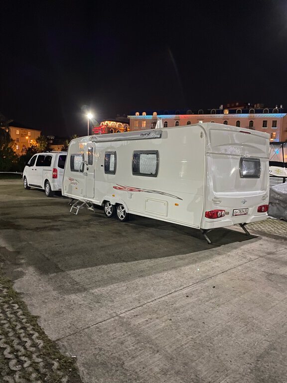 Otoparklar Parking lot, Batum, foto