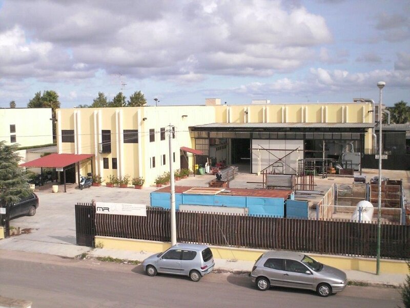 Kaynak işleri Emmerre Srl-Verniciatura a Polvere in Provincia di Lecce-Brindisi, Puglia, foto