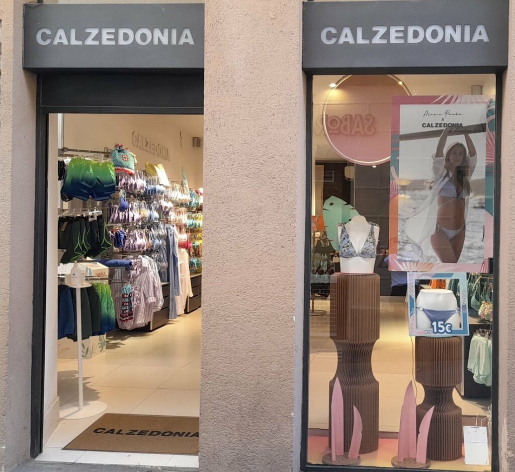 Giyim mağazası Calzedonia, Segovia, foto