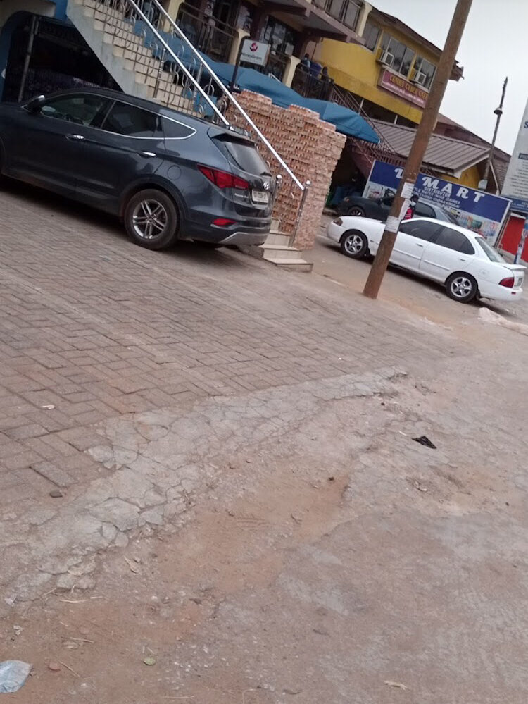 Banka Sekyere Rural Bank - Abrepo Junction, Kumasi, foto