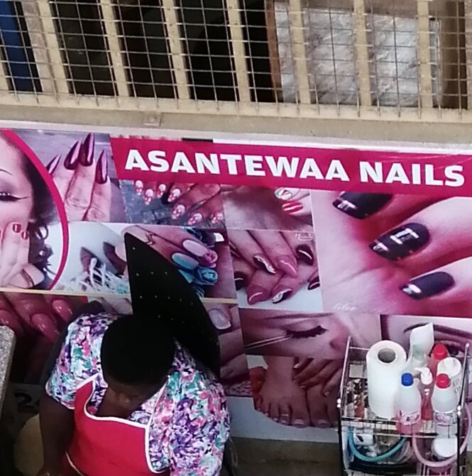 Manikür-pedikür Asantewaa Nails, Dünya, foto