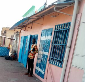 Salon De Coiffure (Brazzaville, Commune de Moungali, Rue de Djambala), berberler  Brazzaville'den