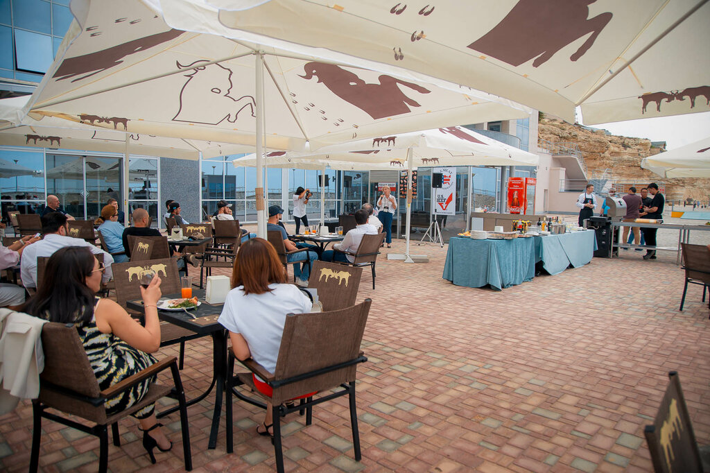 Kasap, şarküteri Jiraffa, Almatı, foto