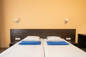 Zolotoy Plyazh (Керченское шоссе No:74, Феодосия), otel  Feodosya'dan (Kefe'den)