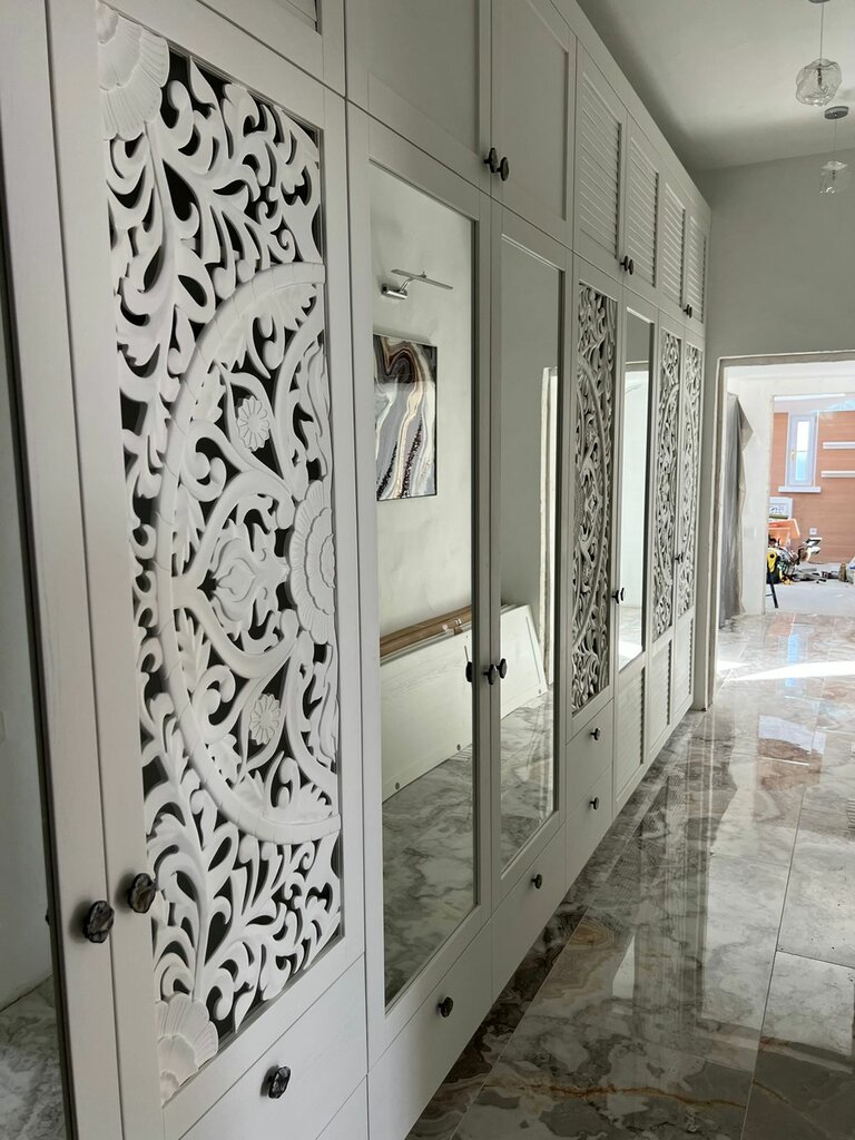 Kapılar Mir Dereva, Krasnodar, foto