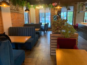 Park Cafe (ulitsa Lenina No:25Г, stanitsa Zaporozhskaya), kafe  Krasnodarski krayından