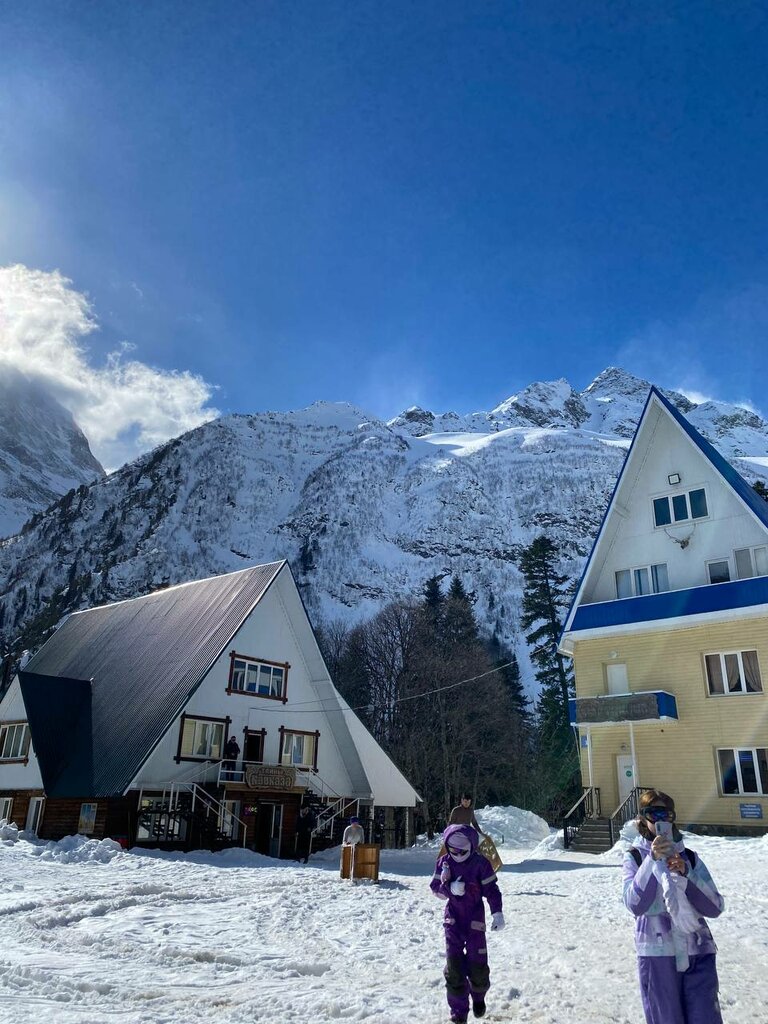Kayak merkezi Alibek Alpine Camp, Karaçay‑Çerkez Cumhuriyeti, foto
