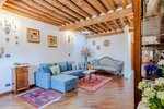 Casa La Guardia a Classic 3 Bedrooms Panoramic Apartment Inside a Medieval Tower Dating Back to 1100s Within the Walls of Lucca (Via San Nicolao No:61, Lucca), kısa süreli konaklama