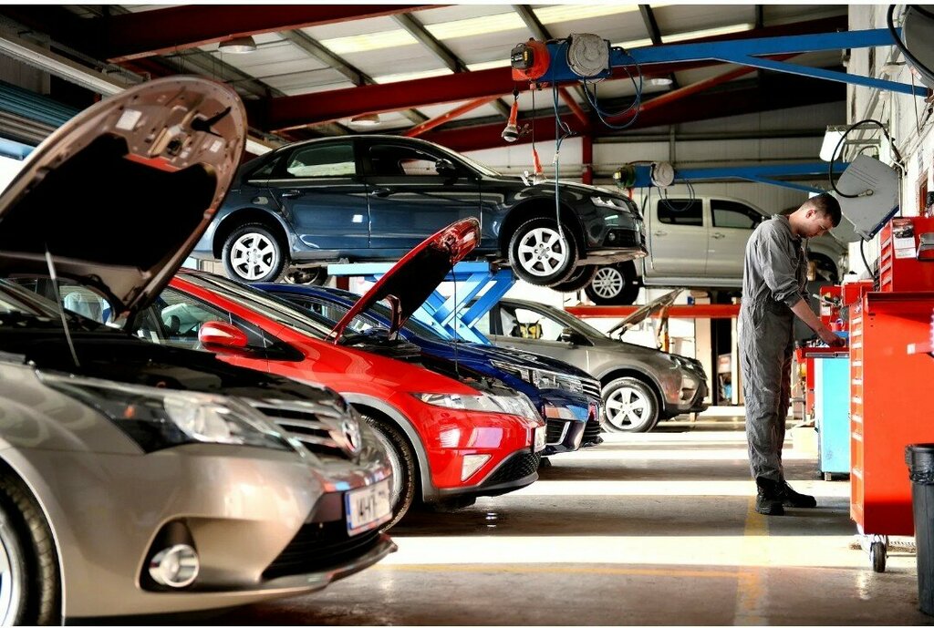 Oto kaporta Enzo Motors, Moskova, foto