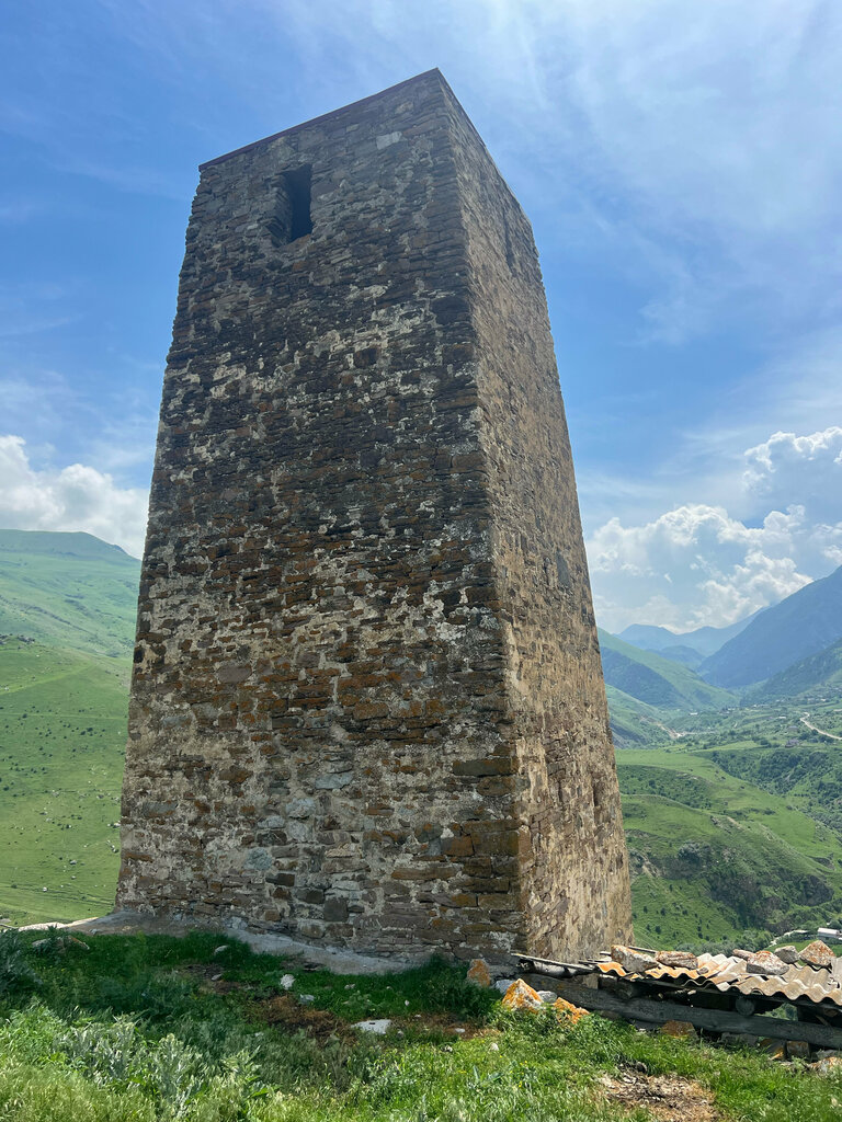Turistik yerler Башня Абисаловых, Kuzey Osetya‑Alanya, foto