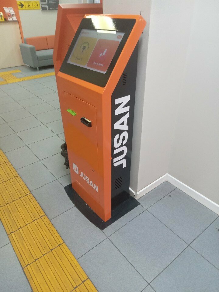 Ödeme terminali Jusan Bank, Almatı, foto