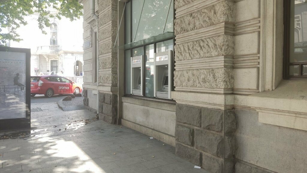 ATM'ler TBC, Tiflis, foto