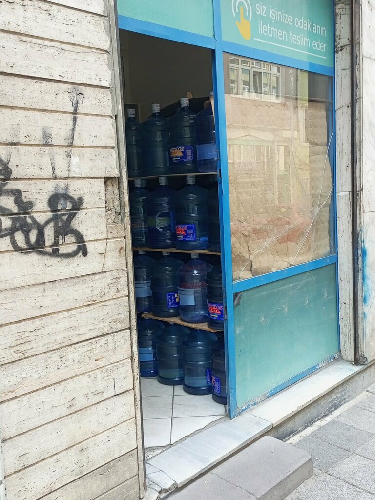 Su satışı Çubuklu Kaynak Su, İstanbul, foto