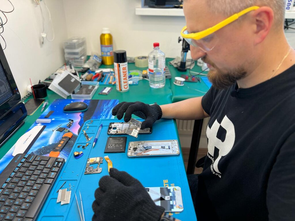 Telefon tamir servisi Reanimobility, Yekaterinburg, foto