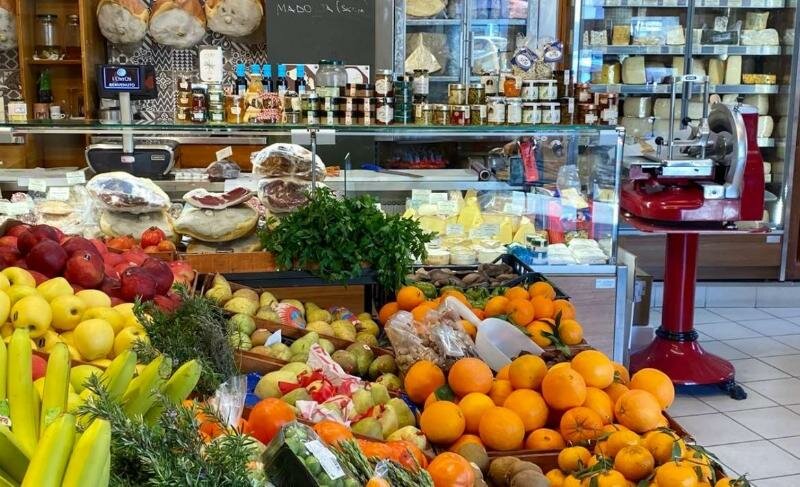 Market I Cherchi, Sardunya, foto