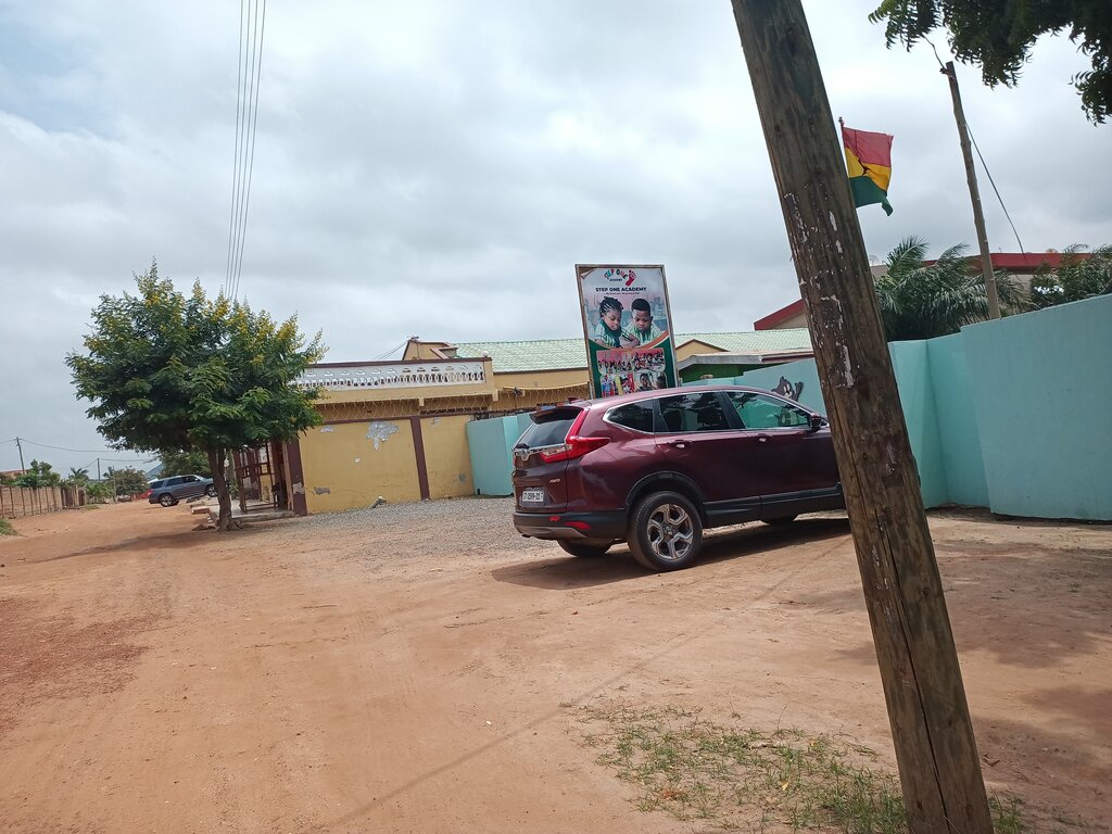 Ortaokul Step One academy, Dünya, foto