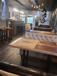 Uyut (Solnechnaya ulitsa No:7с1, zhiloy rayon Energetik), kafe  Bratsk'tan