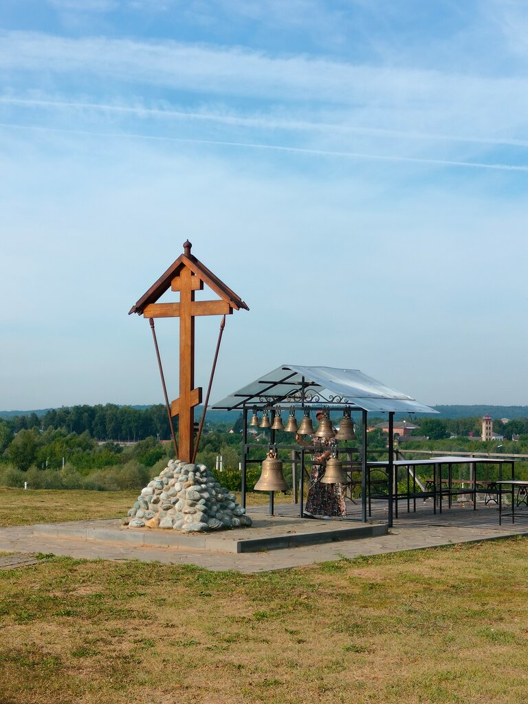 Şapel, haç anıtı Поклонный крест преподобному Герману Аляскинскому, Riazanskaya oblastı, foto