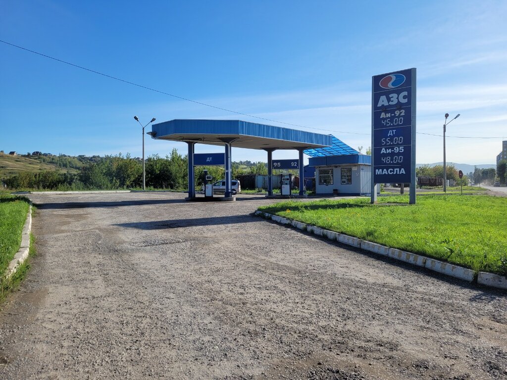 Benzin istasyonu Опти, Krasnoyarsk, foto