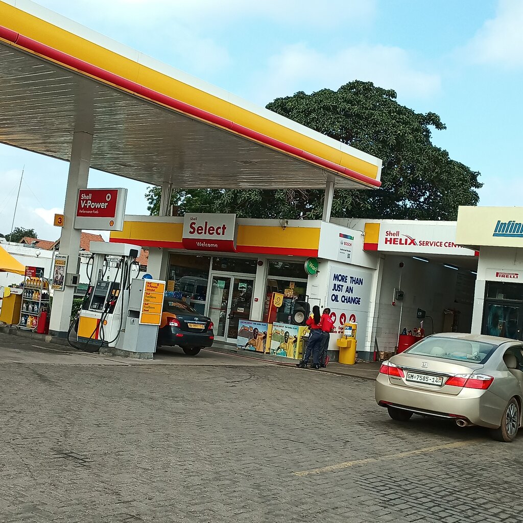 Benzin istasyonu Shell, Akra, foto