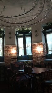 Vinoteka Kvartira 98 (Volzhskaya ulitsa No:34), restoran  Saratov'dan