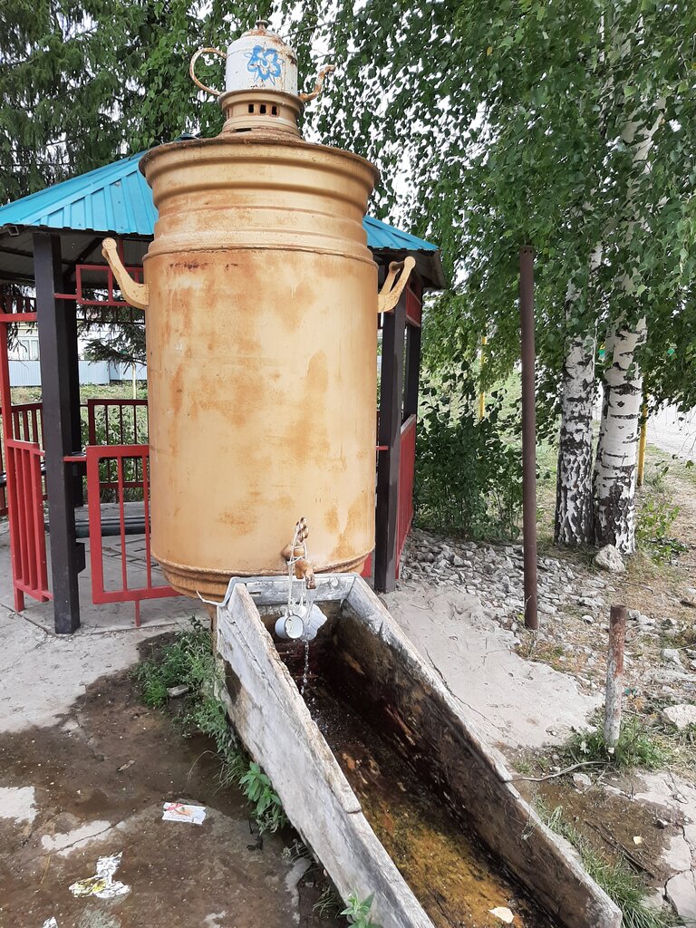 Pınar, çay Spring, stream, Tataristan, foto