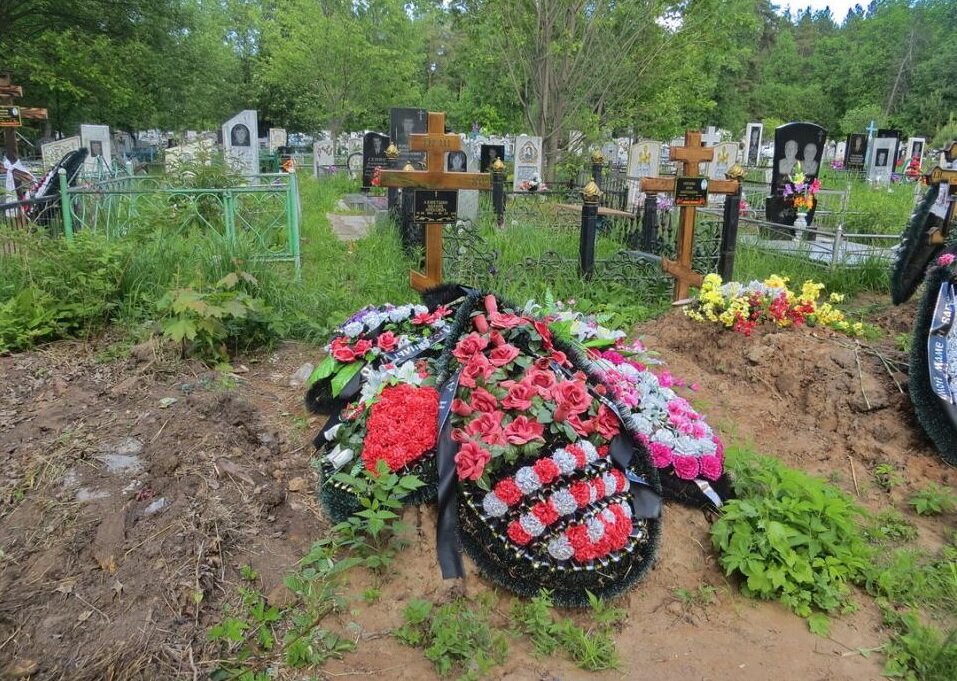 Mezarlıklar Красноключинское кладбище, Tataristan, foto
