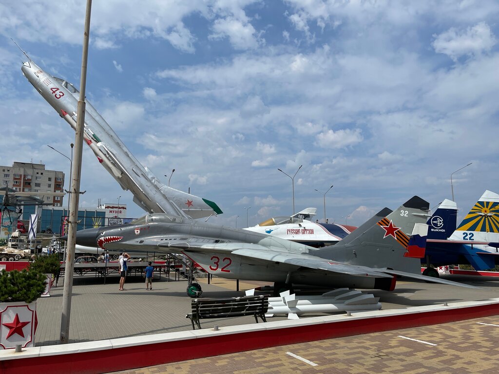 Teknoloji anıtı Самолёт МиГ-29, Kamensk‑Şahtinski, foto