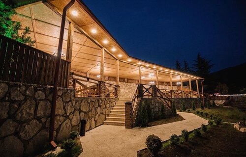 Restoran Carpet Restaurant, İcevan, foto