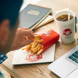 Wendy's (Rotana, Al Muraqqabat, Deira, Dubai), fast food  Dubai'den