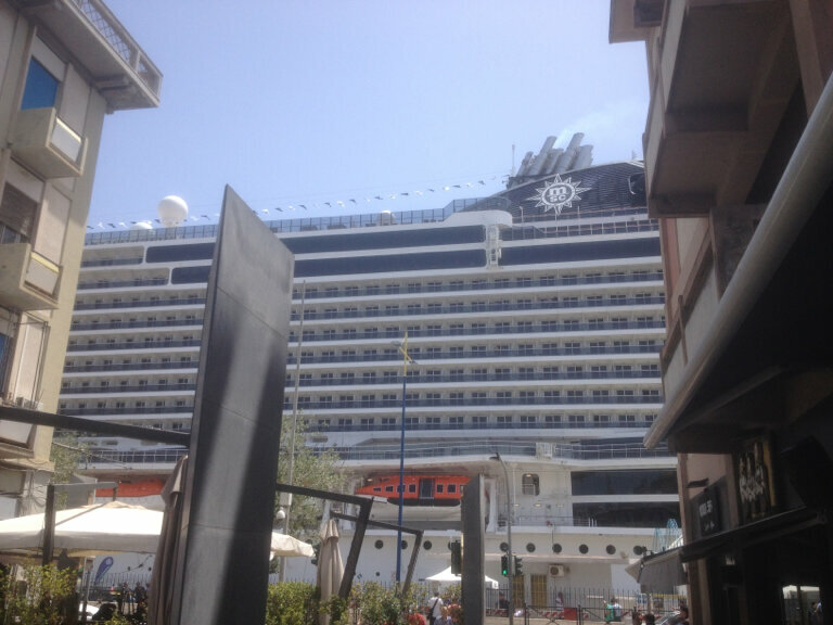 Deniz ve nehir iskeleleri Port of Messina, Dünya, foto