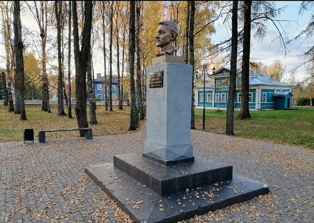 Anıt, heykel Ф.М. Вахрушев, Totma, foto