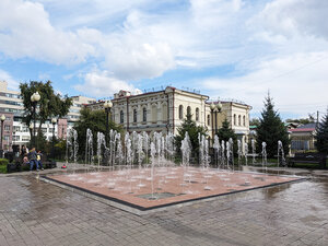 Fountain (Irkutsk, Karla Marksa Street), çeşme  Irkutsk'tan
