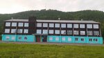Средняя общеобразовательная школа № 4 г. Бодайбо (ulitsa 60 let Oktyabrya No:77Б), ortaokul  Bodaybo'dan