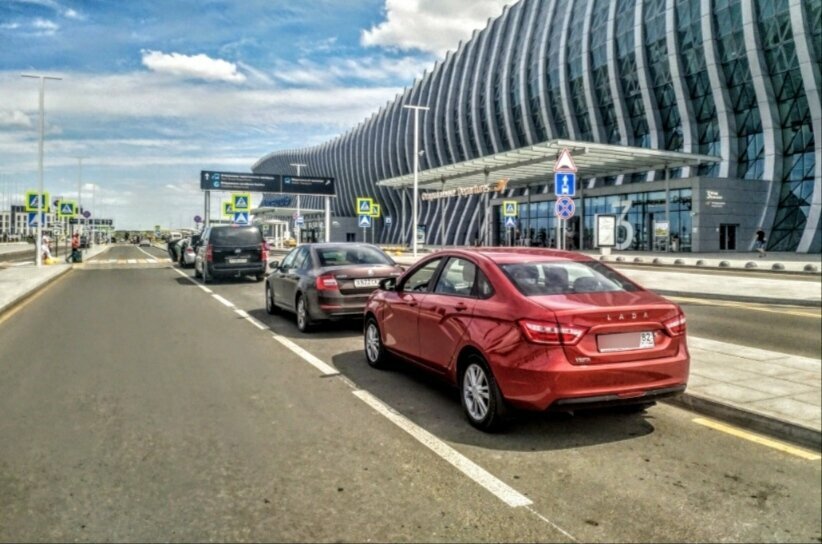 Taksi Garage, Kırım Cumhuriyeti, foto