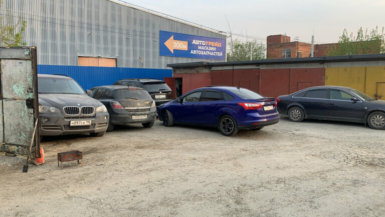 Oto elektrik tamiri Workshop, Yekaterinburg, foto