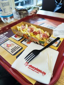 Zhar Pizza (Kommunisticheskaya ulitsa No:24/1, Liski), fast food  Liski'den