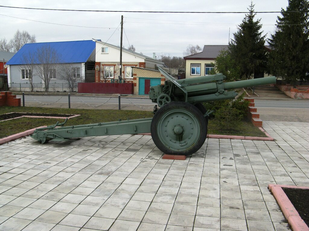 Teknoloji anıtı 122-мм дивизионная гаубица М-30 образца 1938 года, Nijegorodskaya oblastı, foto