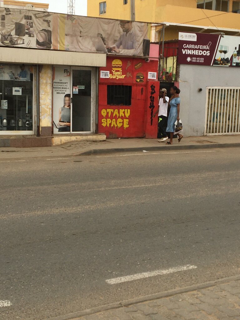 Elektronik eşya mağazaları Fransmisoft, Loanda, foto