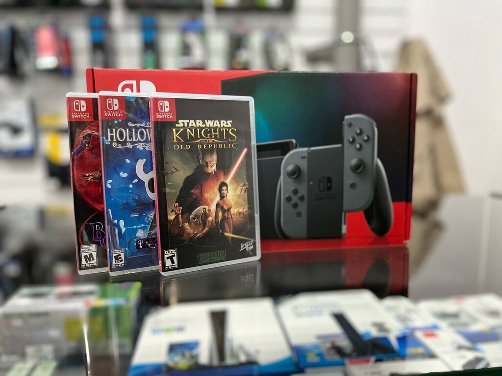 Oyun ve oyun konsolu firmaları GameShop, Peterhof, foto