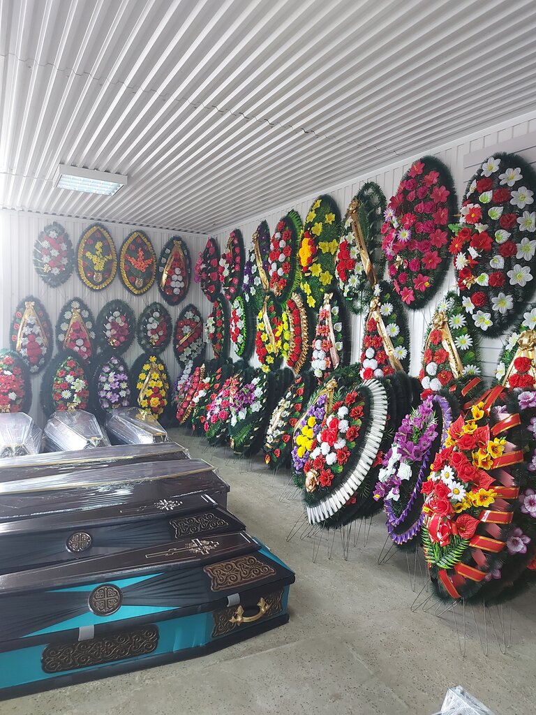 Heykel ve mezarlık taşı üreticileri Ритуальные услуги, Krasnodarski krayı, foto