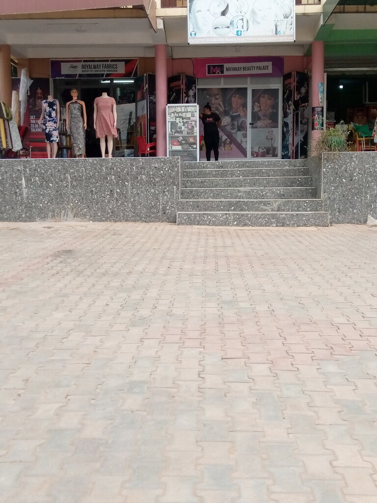 Giyim mağazası Royal way fabrics, Dünya, foto