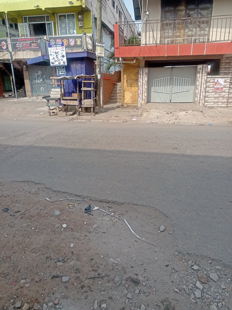 Otomobil yedek parçaları Just Come Ventures, Akra, foto