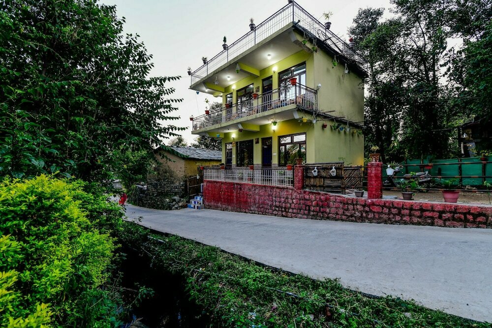 Otel Oyo 13409 Home Cozy Stay near Isbt Dharamshala, Himaçhal Pradeş, foto