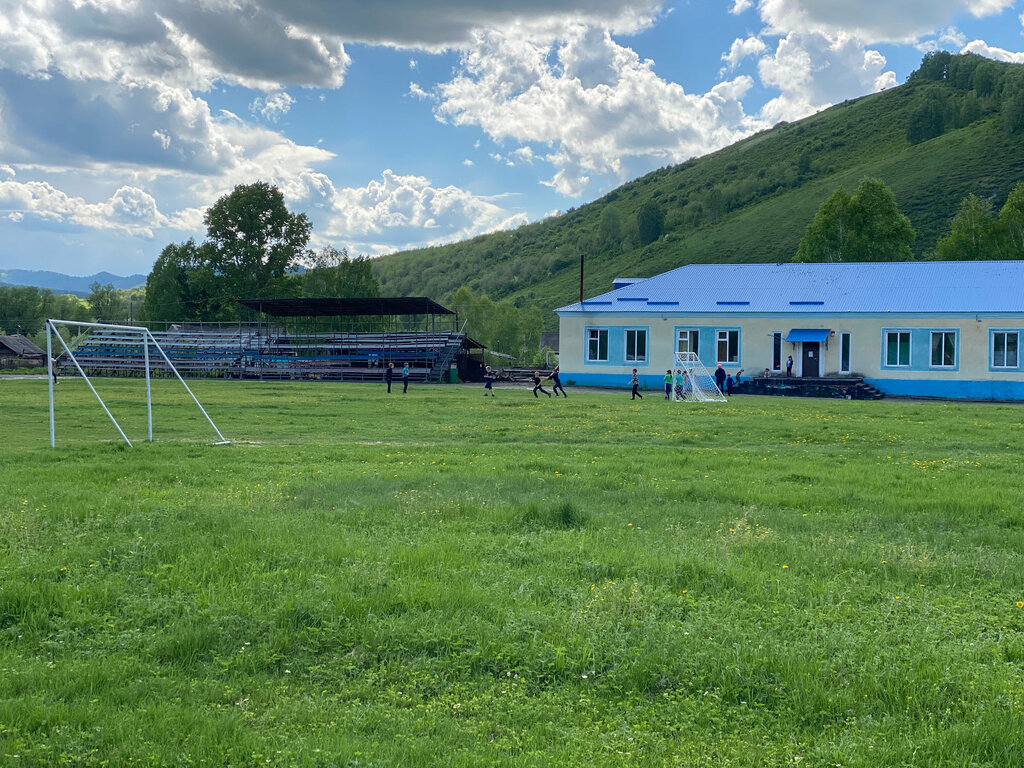 Stadyum Ануй, Altayski krayı, foto