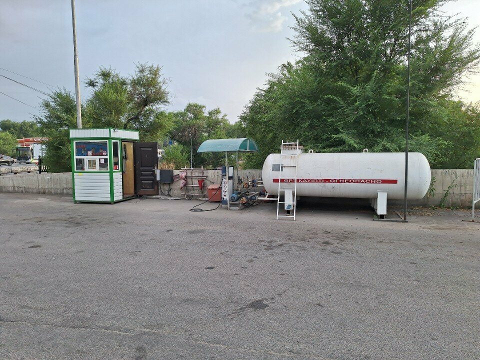 Otogaz dolum istasyonu Beibars Gaz, Almatı, foto